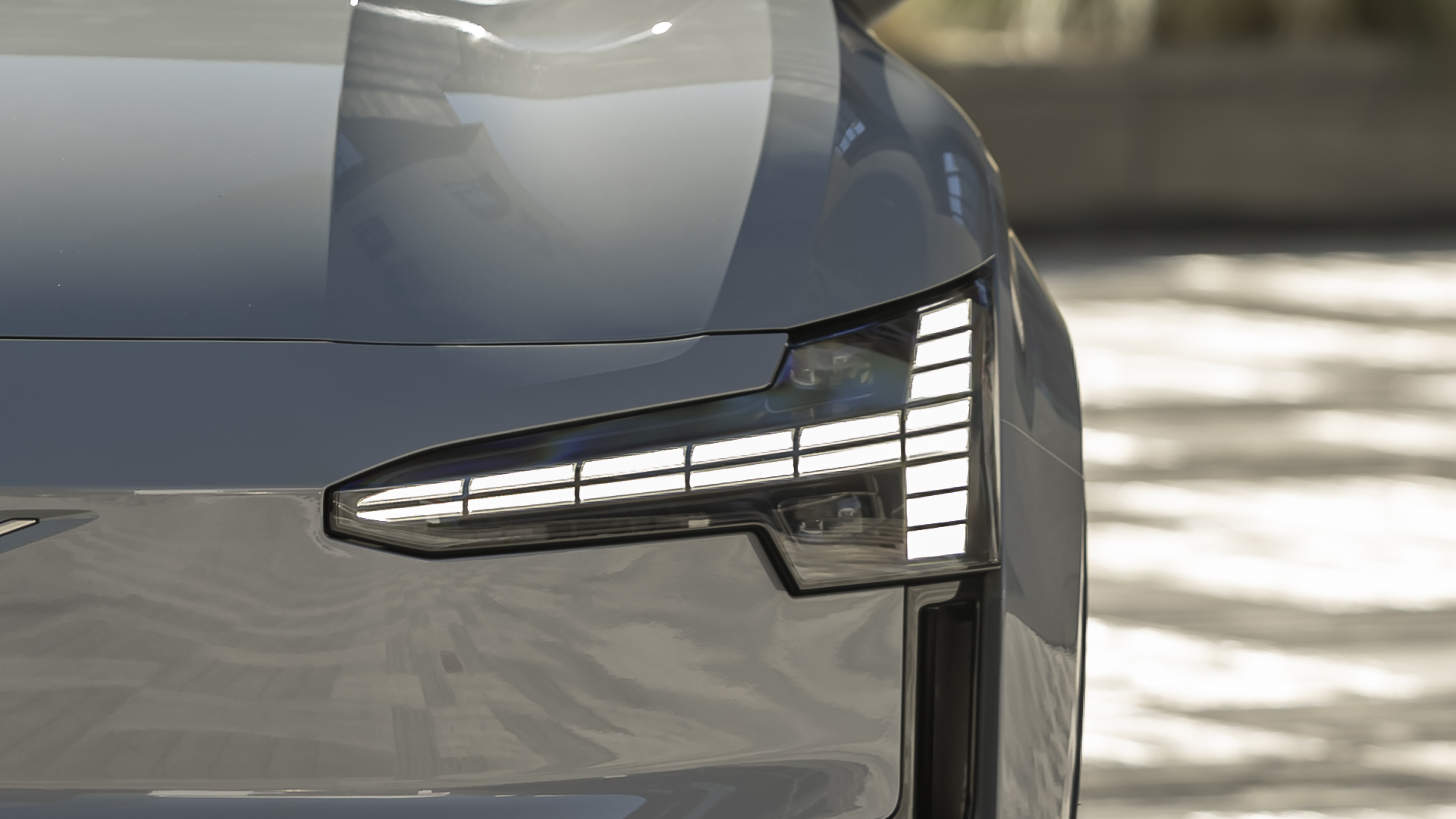 Volvo EX30 Review 2024 | Range, Price & Interior | carwow