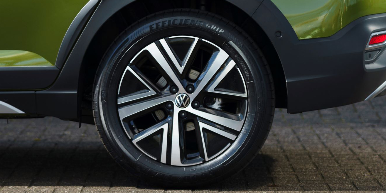 Volkswagen Taigo Review 2023 | Performance & Pricing | carwow