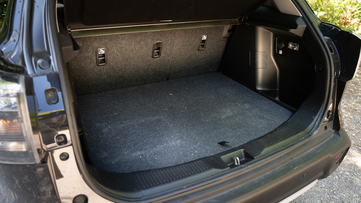 Suzuki S-Cross Review 2023 | Performance & Pricing | carwow