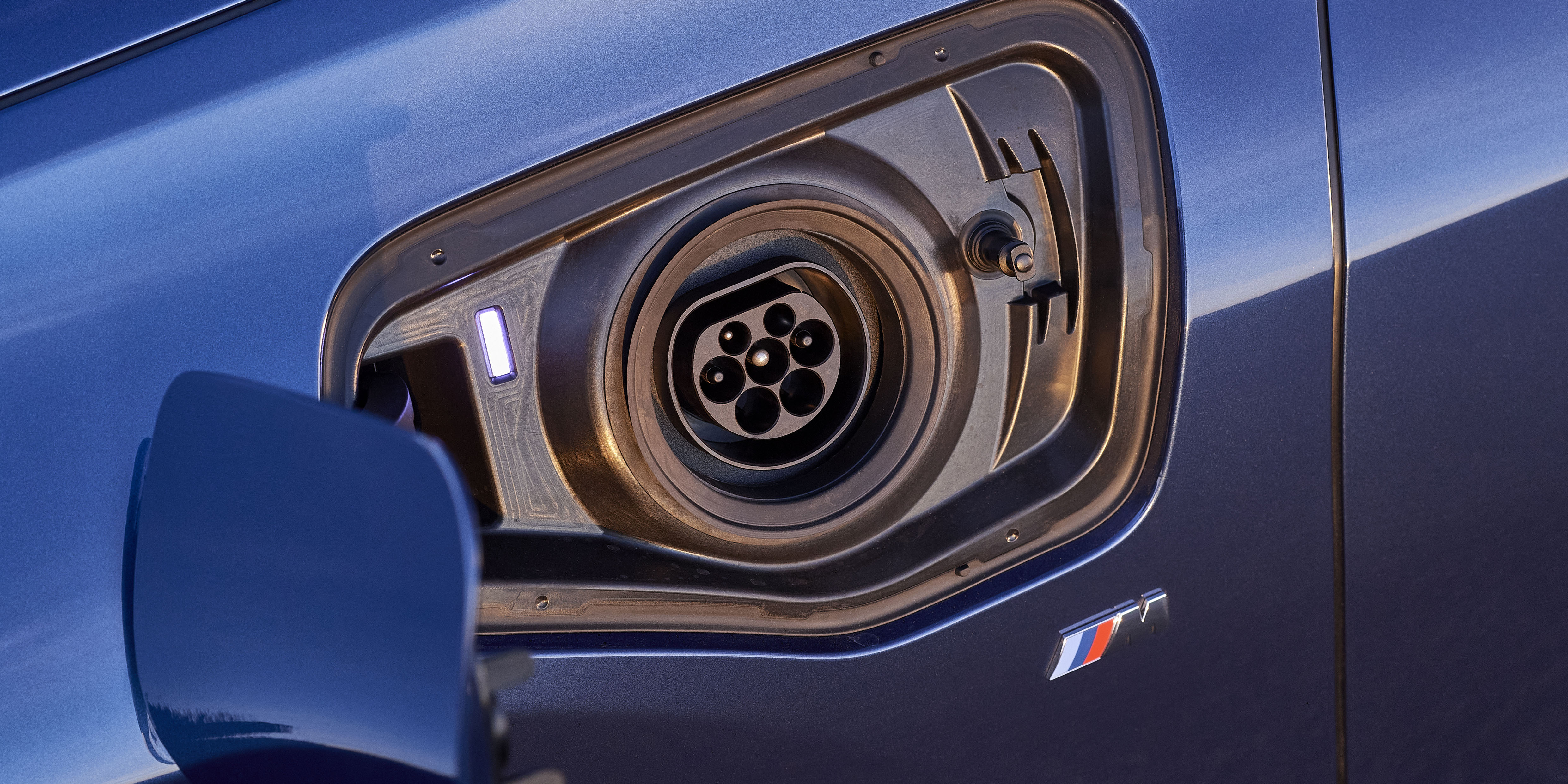 BMW X2 Review 2023 | Performance & Pricing | carwow