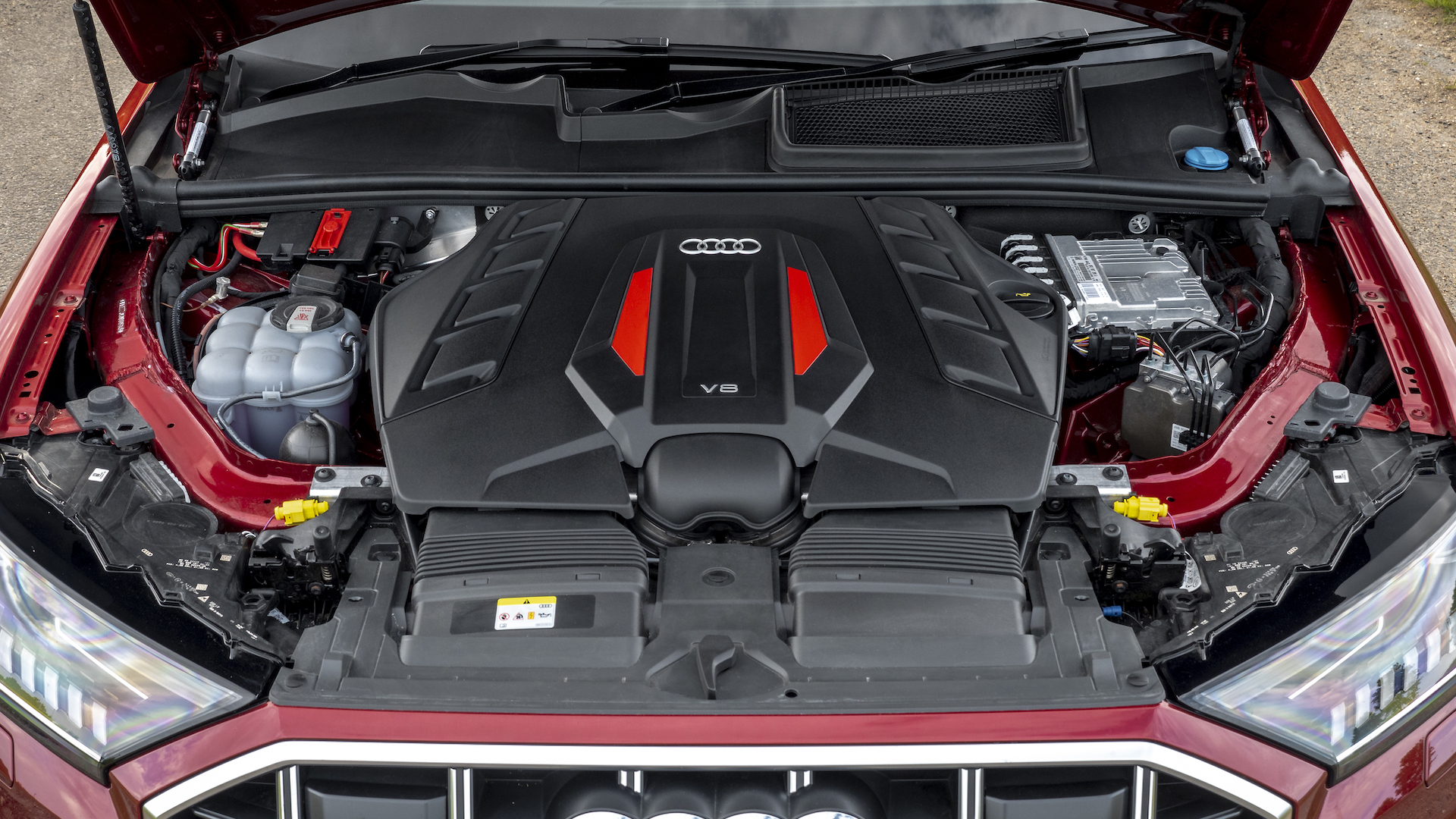 Audi SQ7 Review 2024 | Performance & Pricing | Carwow