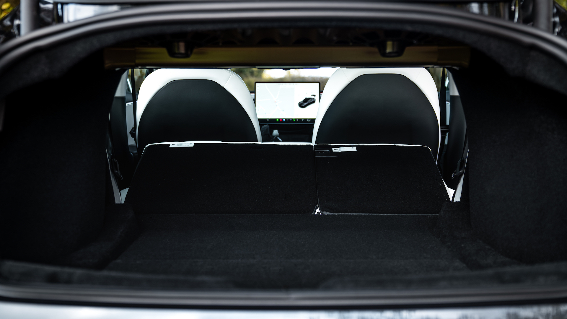 Tesla Model 3 Review 2025 | Price, Interior & Range | Carwow