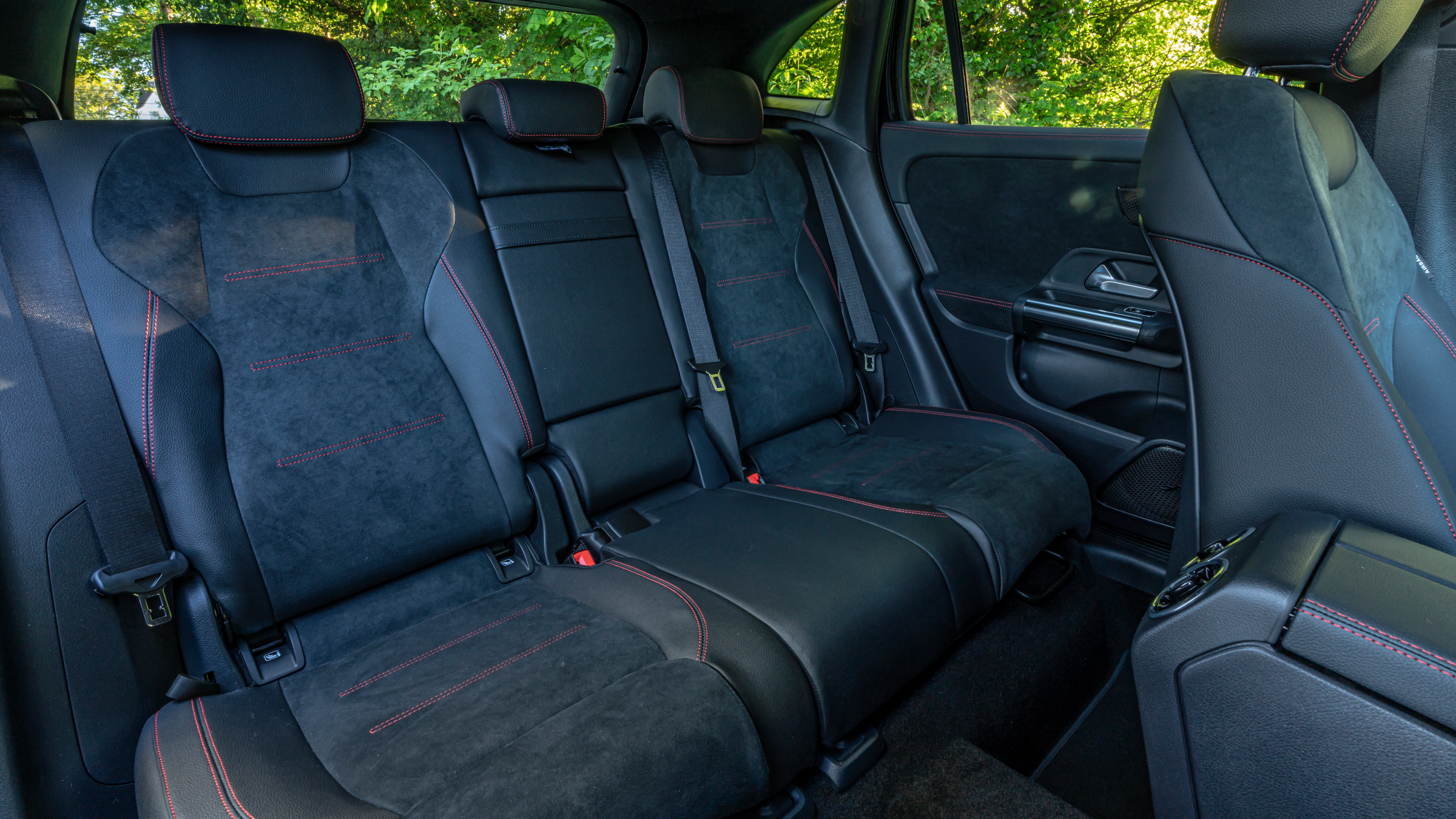 Mercedes GLA Review 2023 | Price, Interior & Boot Space | carwow