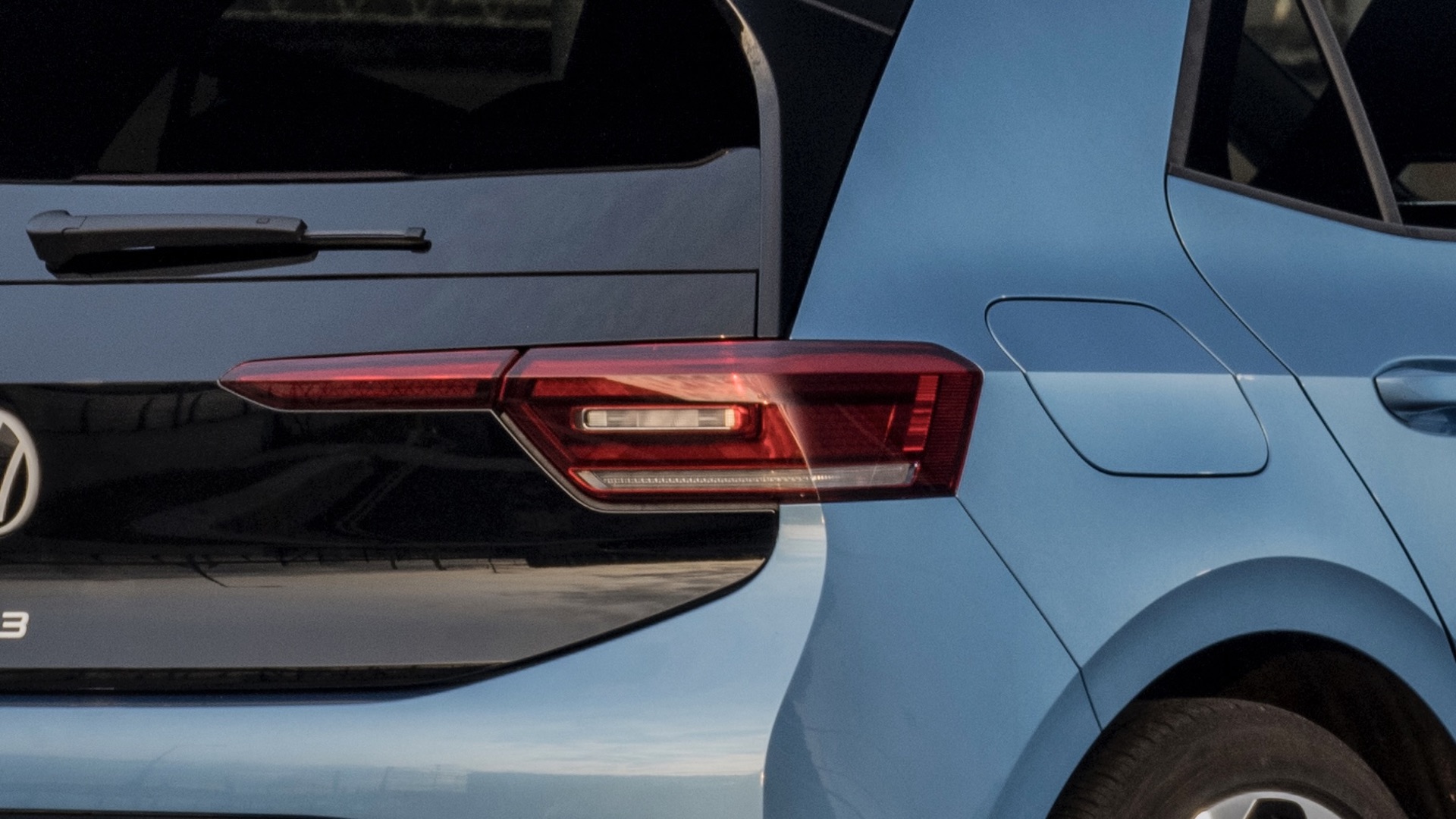 VW ID3 Review 2024 | Electric Range, Interior & Price | Carwow