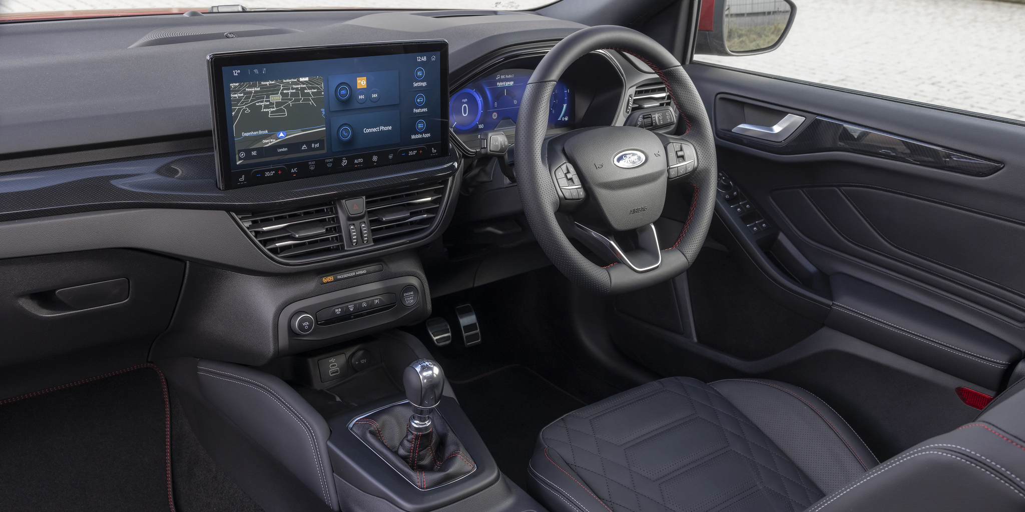 Ford Focus Review 2026 | Boot Space, Price & Performance | Carwow