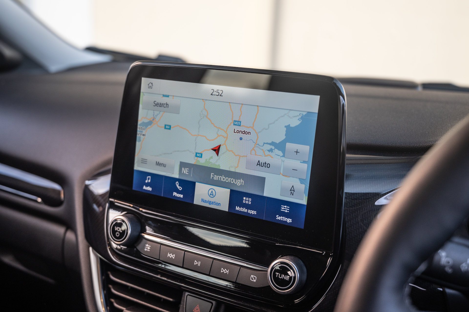 Ford Puma Review 2023 | Performance & Pricing | carwow