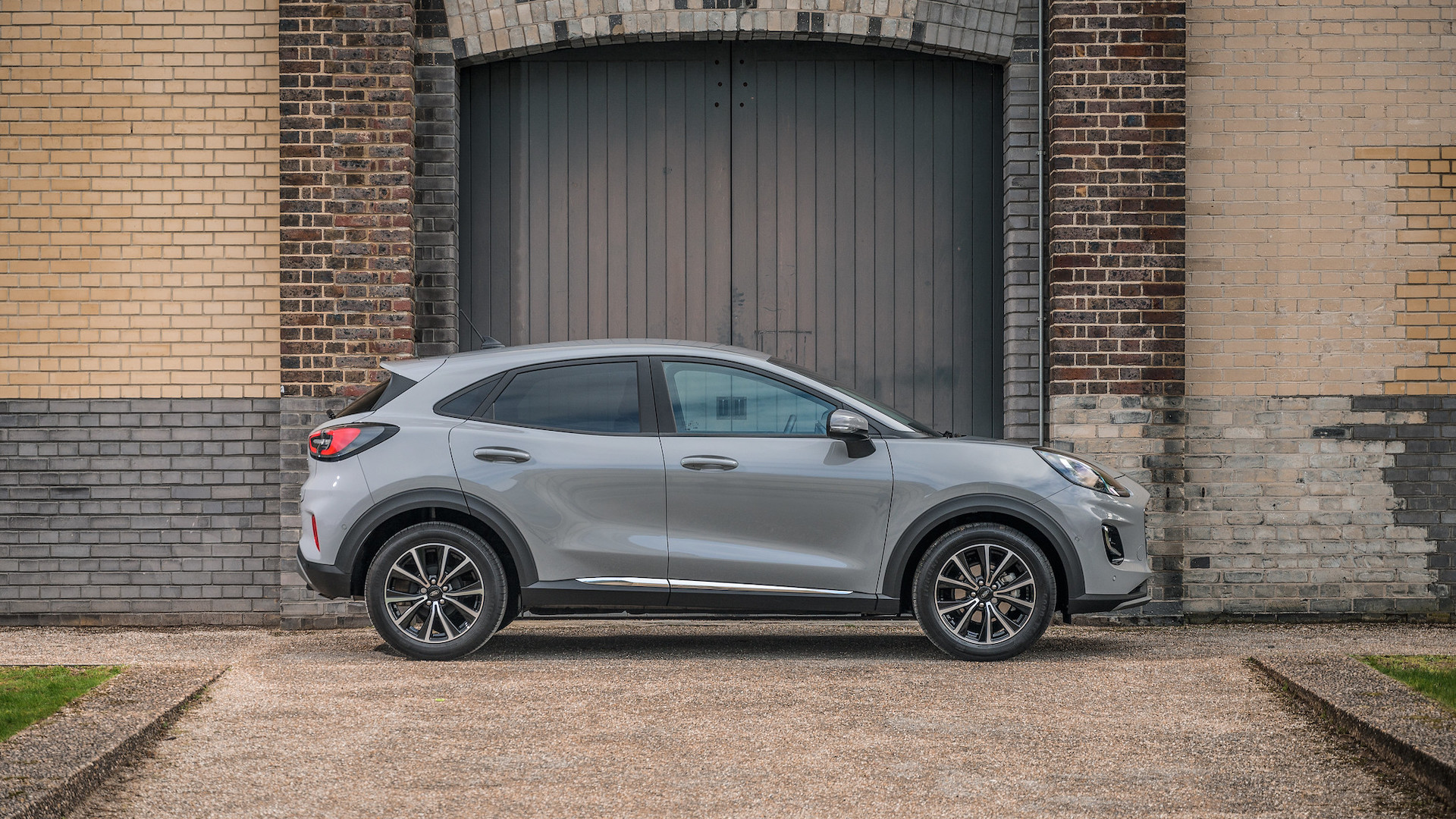 Ford Puma Review 2024 | Price, Interior & Boot Space | Carwow