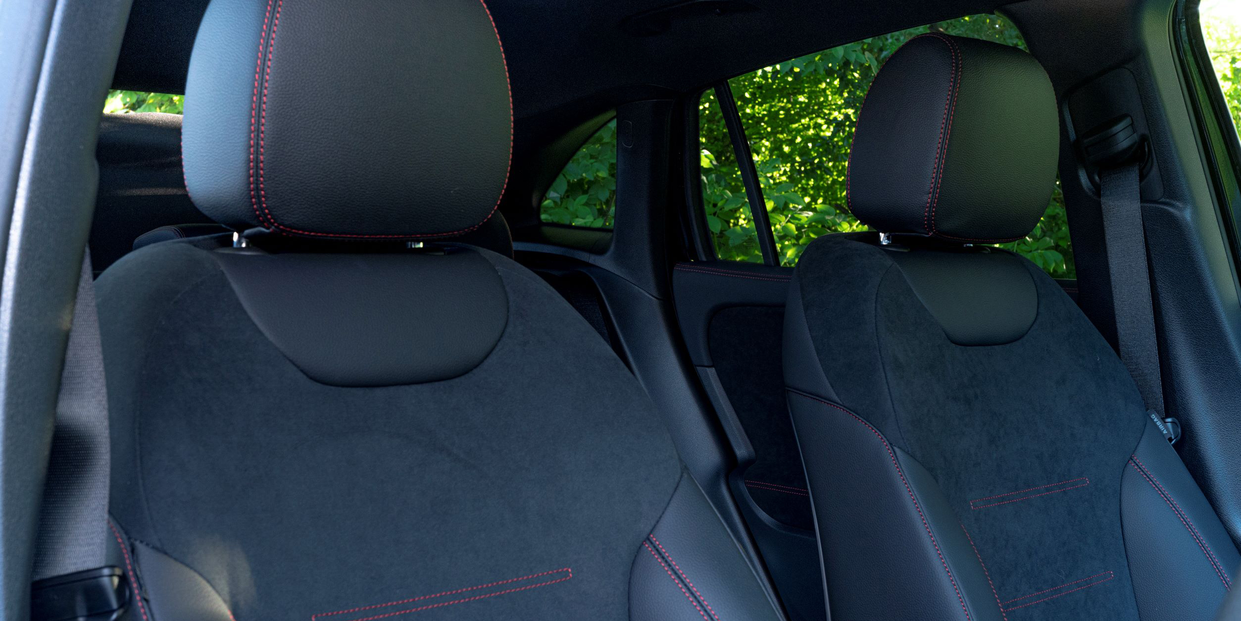 Mercedes GLA Review 2023 | Performance & Pricing | carwow