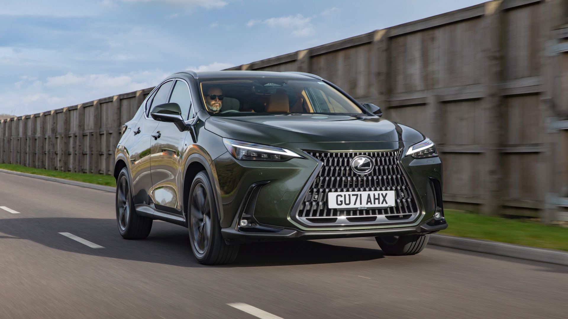 Lexus NX Hybrid Colours | Free & Paid Options | Carwow