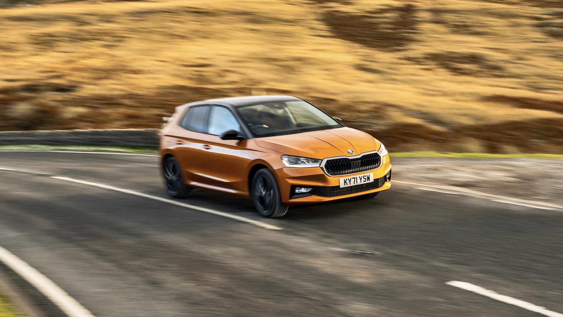 Skoda Fabia Review 2024 | Performance & Pricing | Carwow