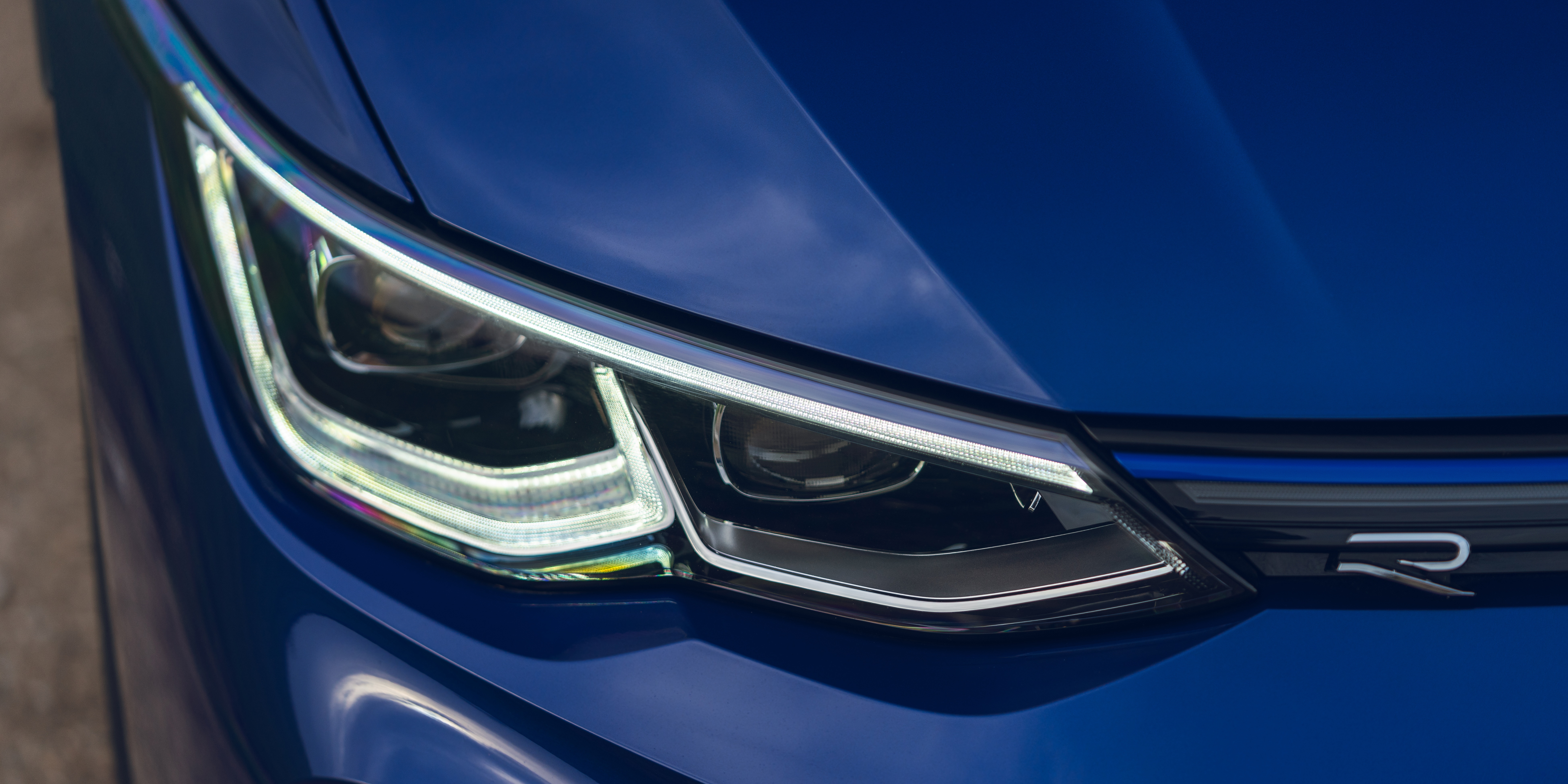 VW Golf R Review 2025 | Price, Interior & Performance | Carwow