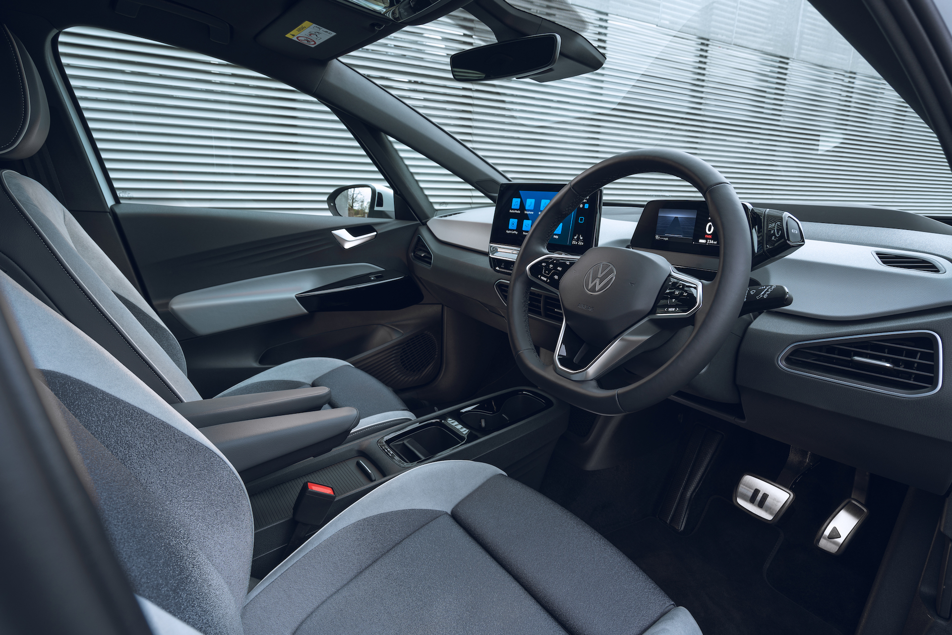 VW ID3 Review 2023 | Electric Range, Interior & Price | carwow