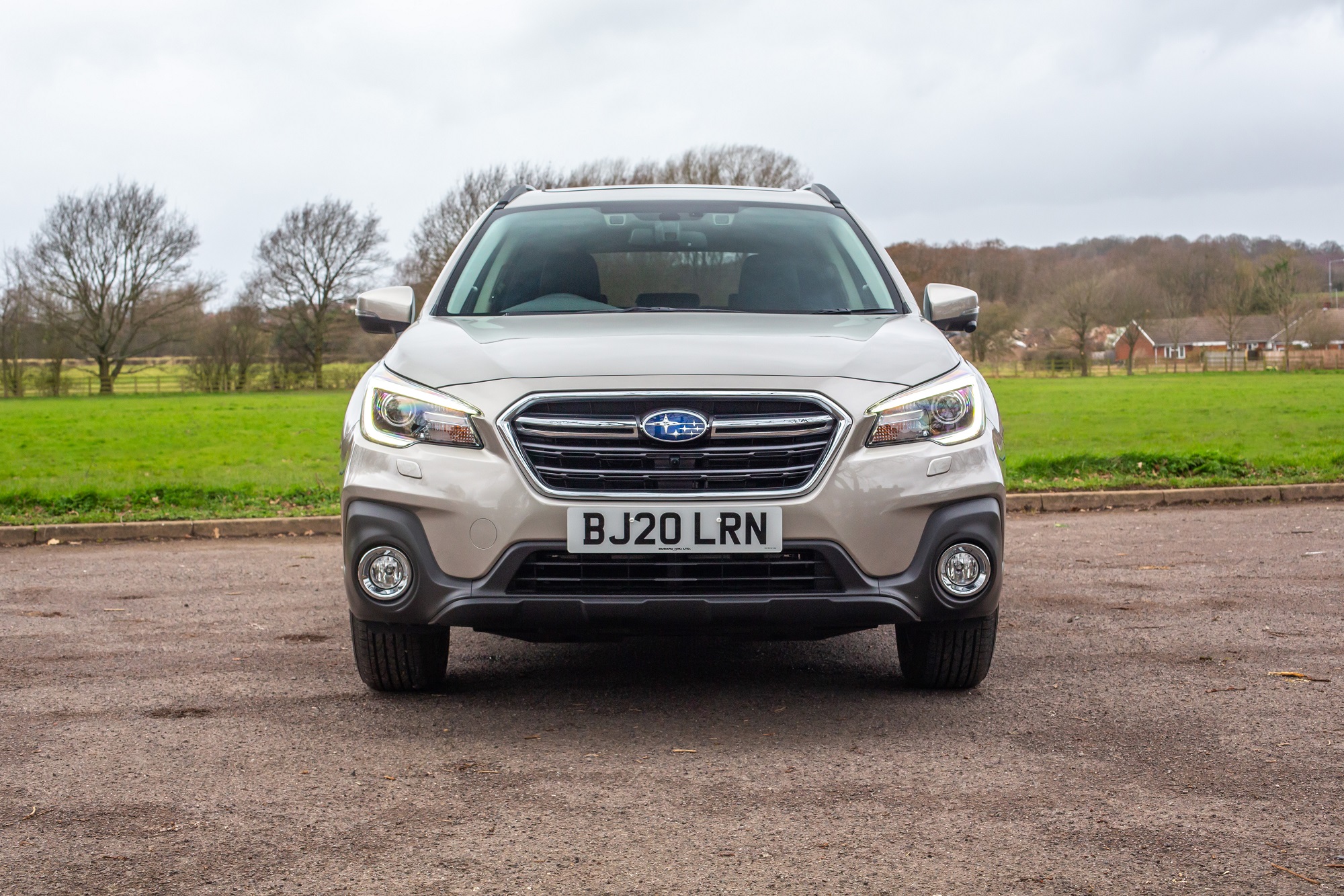 Subaru Outback Review 2024 | Performance & Pricing | Carwow