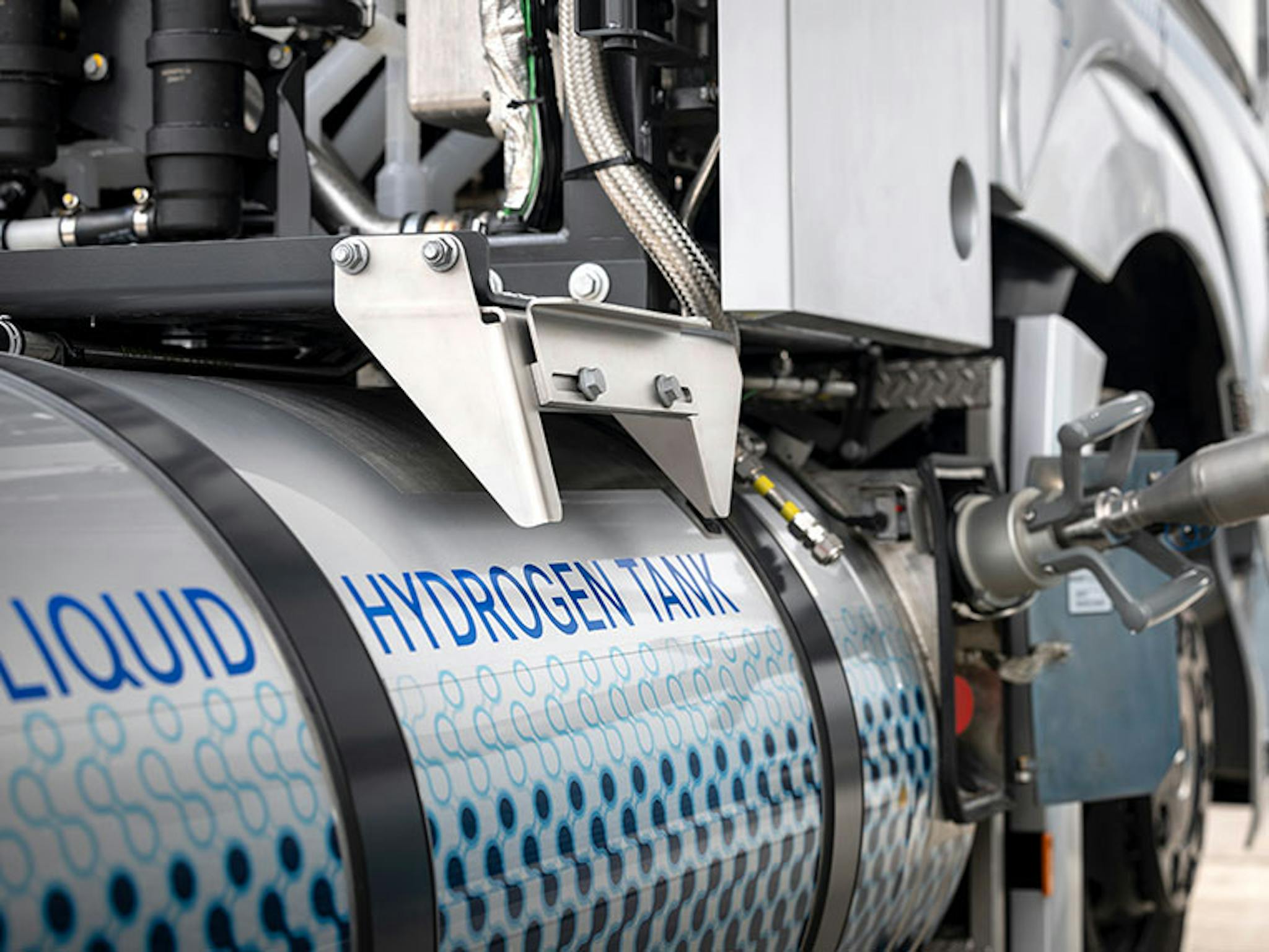 Next Gen Fuel Cell System for Heavy-Duty Vehicles - cellcentric