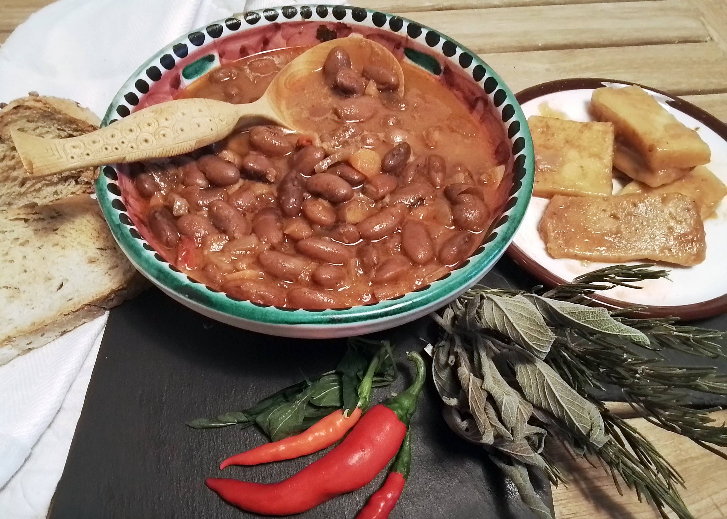 Come fare la pasta e fagioli con croste di parmigiano