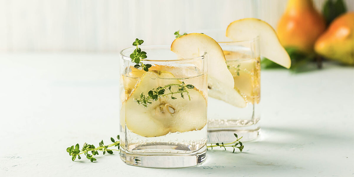 A Spiced Pear Negroni is the elegant winter cocktail we've been waiting ...