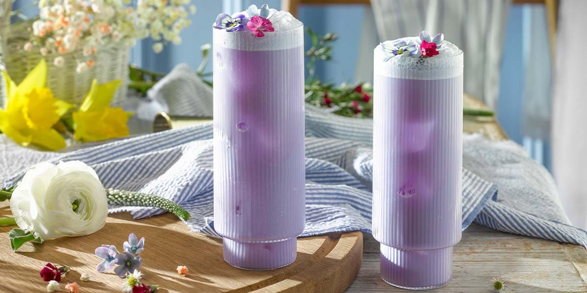 This beautiful spring Violet Gin Fizz uses colour-changing gin! - Craft ...