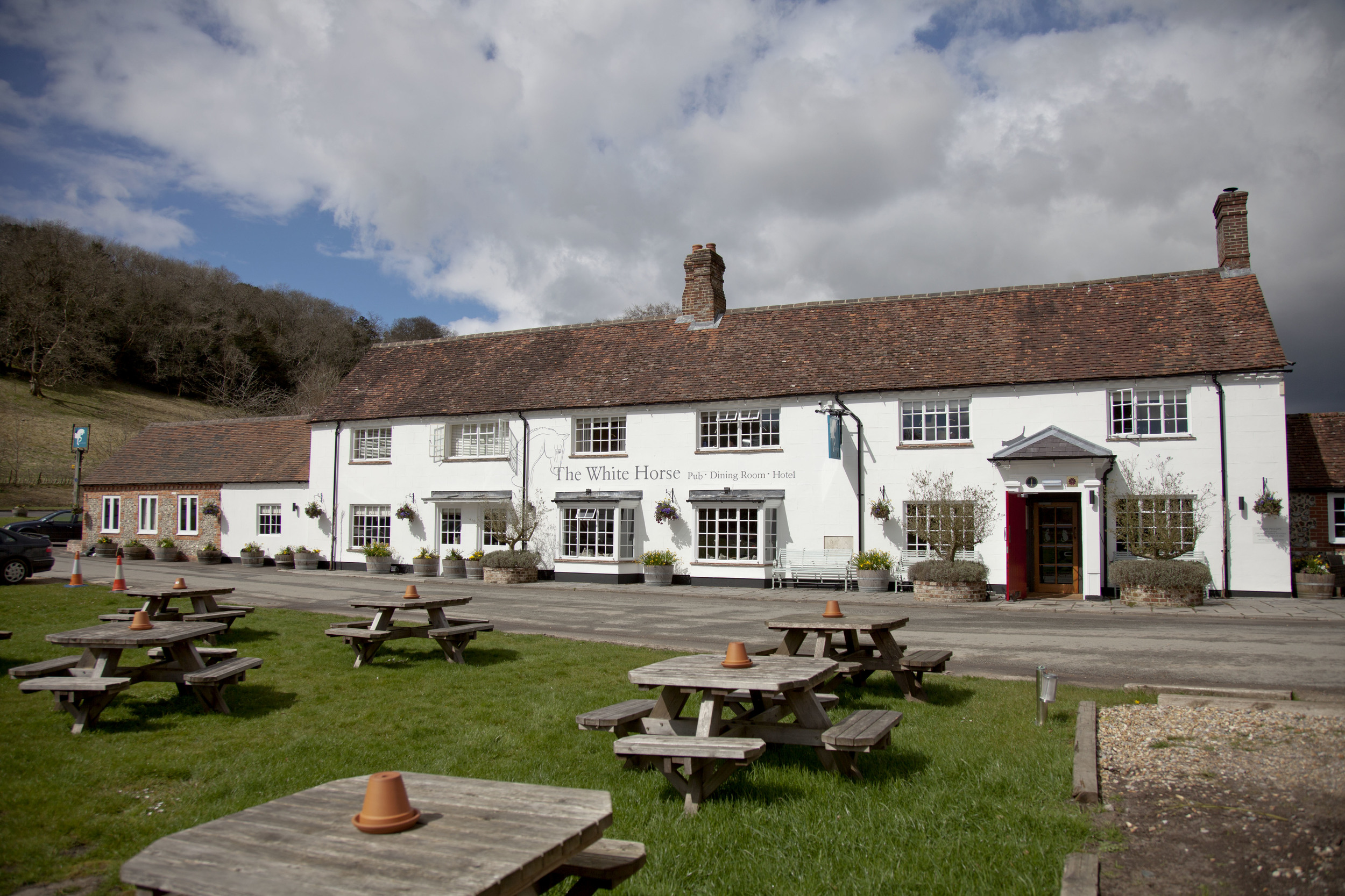 The UK's Best Pub and Gin of the Month: The White Horse Inn and ...