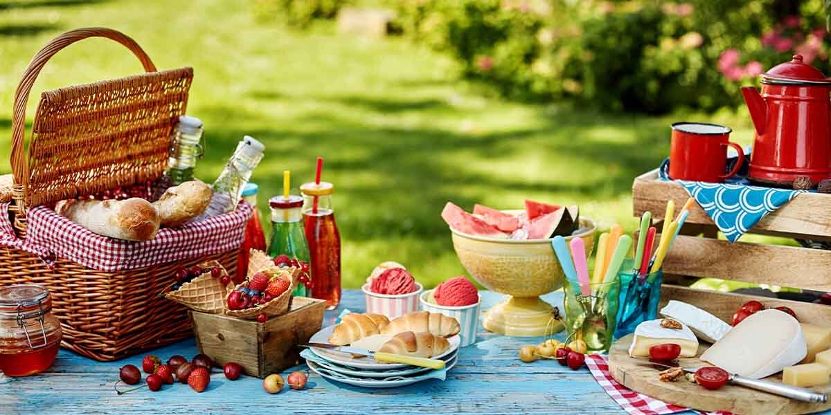 Plan the perfect ginny picnic in three easy steps! - Craft Gin Club ...