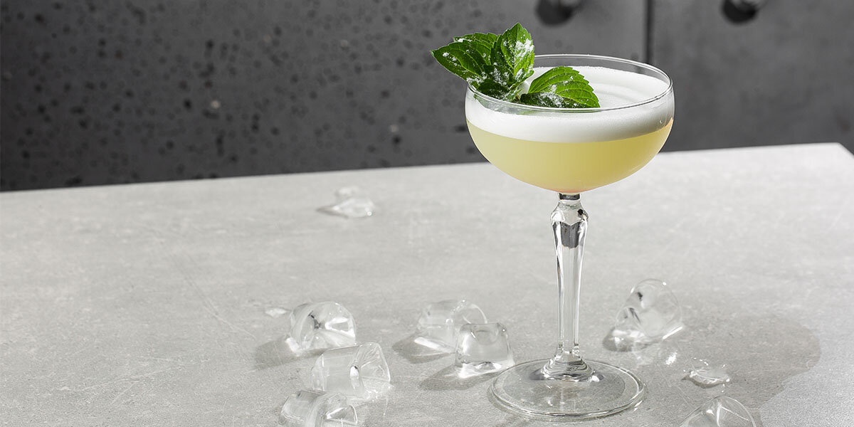 Bring a ray of sunshine into your day with this vibrant absinthe and ...