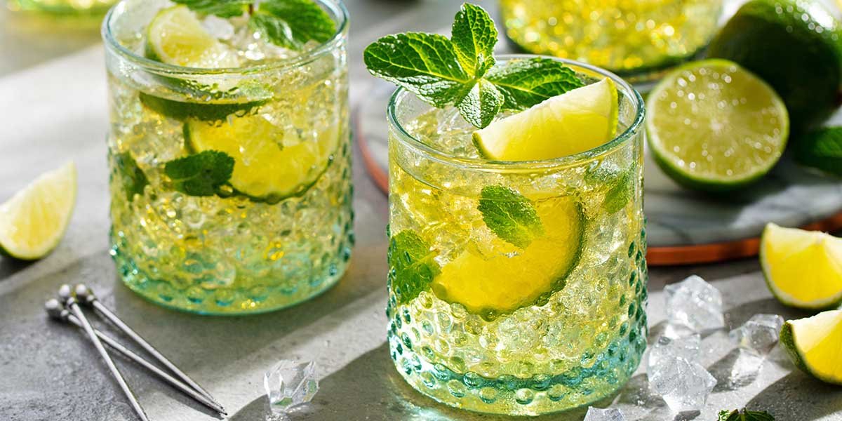 This twist on Lemon, Lime & Bitters makes for a fab low-calorie, low ...
