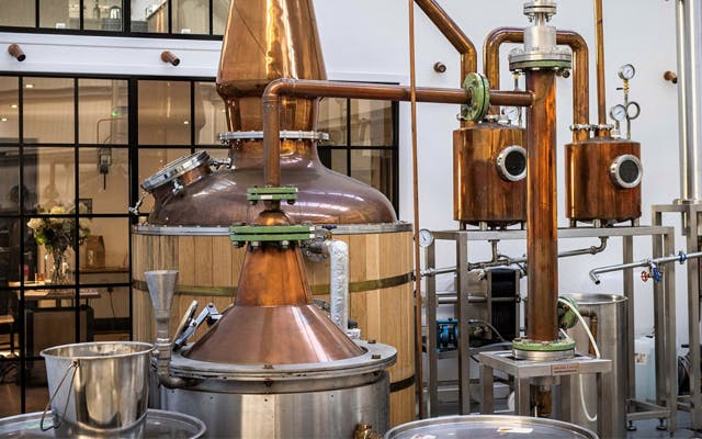 How Is Gin Made? The Magical Science of Distillation - Craft Gin Club ...