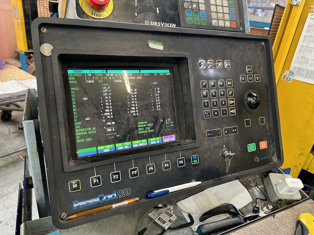 URSVIKEN Optima 160 31/255 6 Axis Hydraulic Pressbrake - Advanced ...