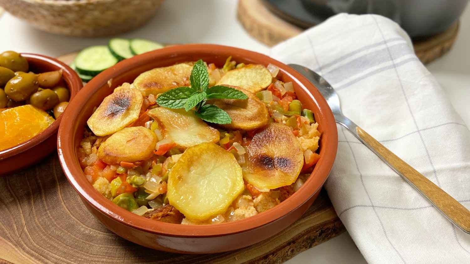 Andalusian "Sopa Perota" Recipe: Traditional soup with fresh ...