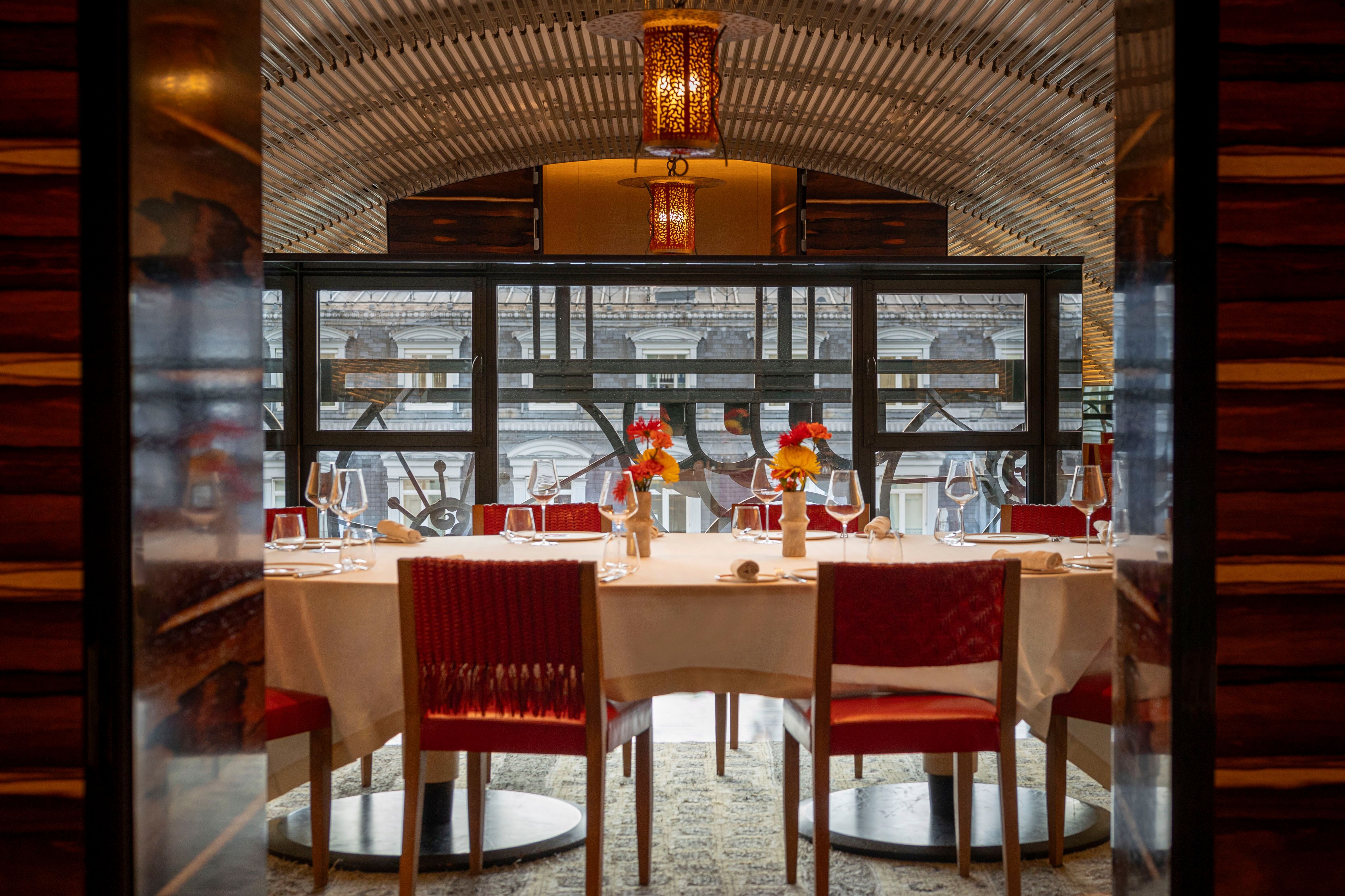 Le Tout-Paris Restaurant | Cheval Blanc Paris Hotel