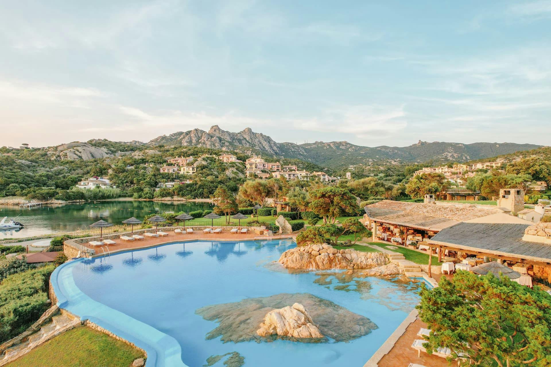 Beach & Swimming Pool