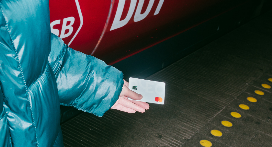 Business expense cards | Employee expense cards | Pleo - Pleo