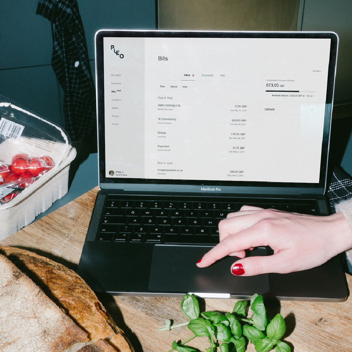 Automated invoice processing | Invoice data capture | Pleo - Pleo