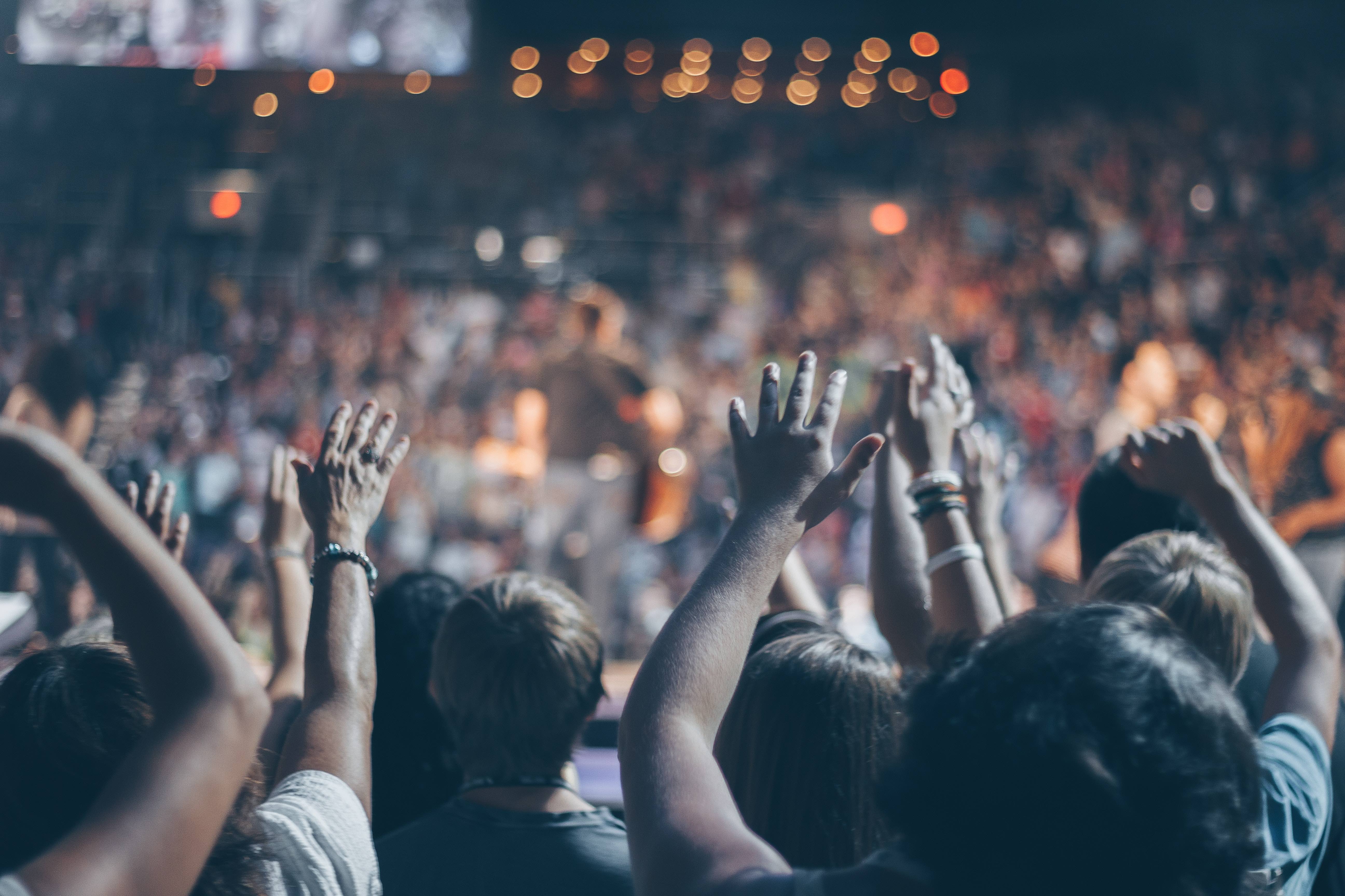 Ten Ways to Identify that You're the Worst Person at this Concert ...