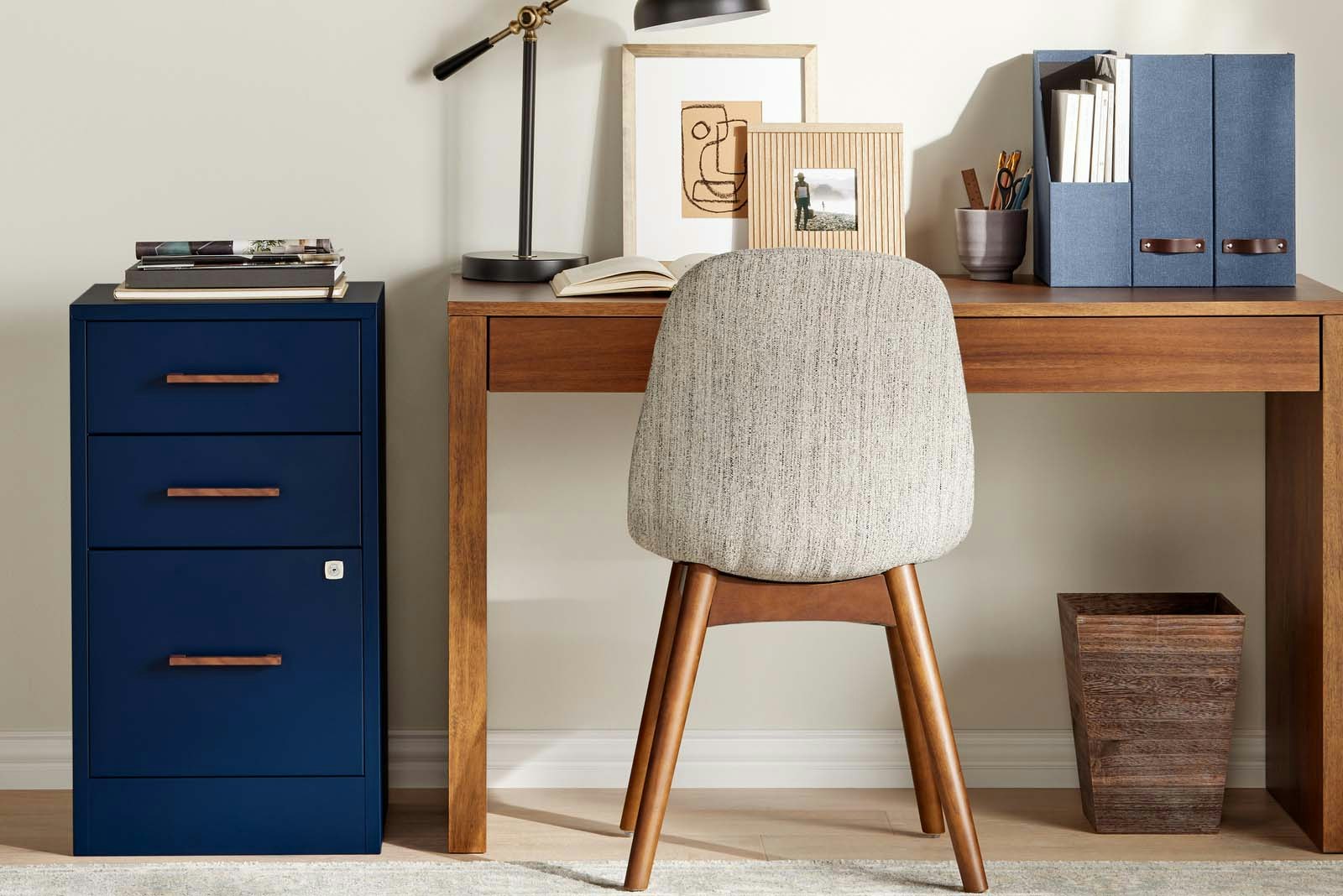 4 Simple Ways To Make Your Workspace Less Boring | Container Stories