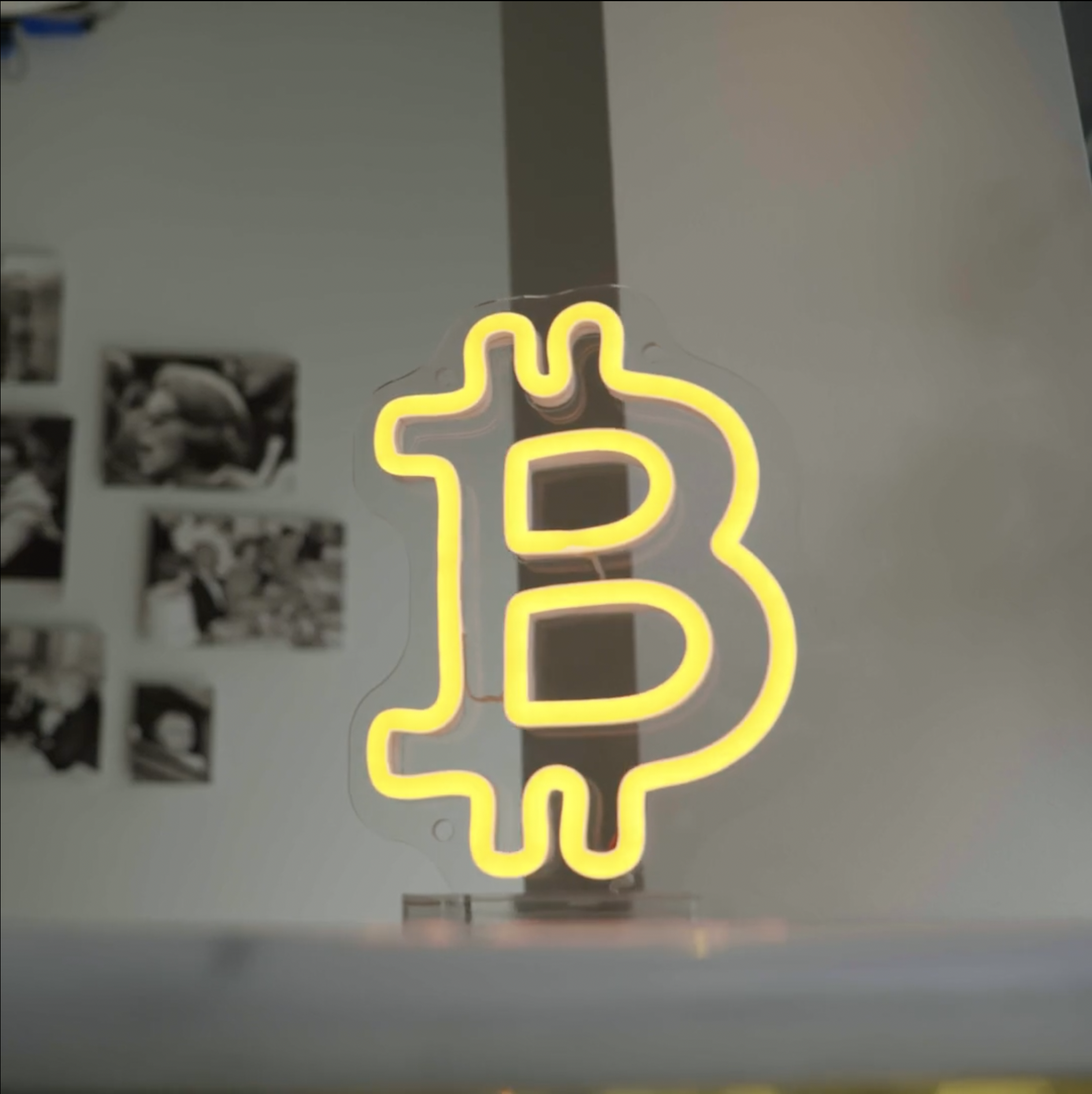 Hodl Light - Bitcoin LED Sign