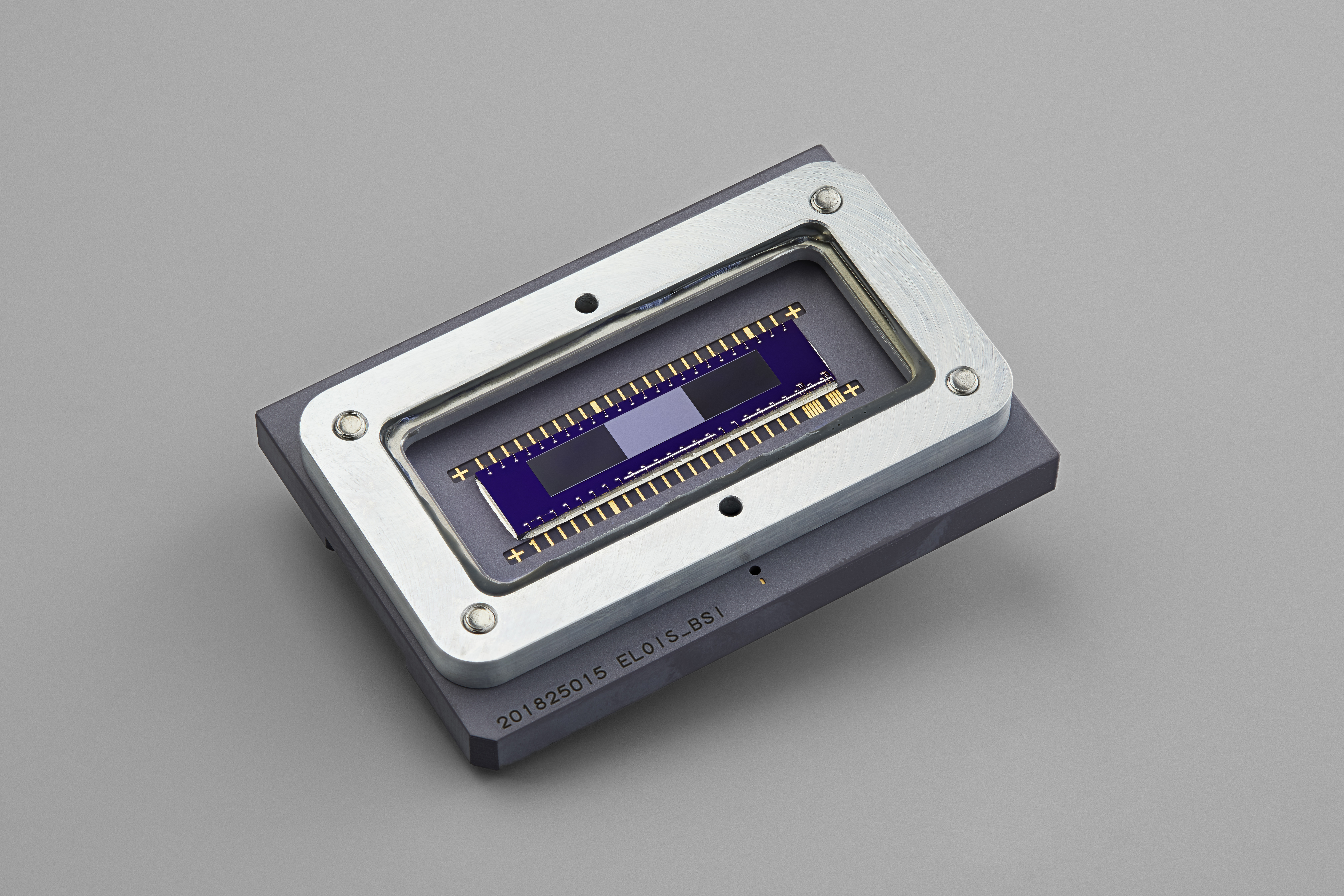 Microlens array and on-chip lens foundry services