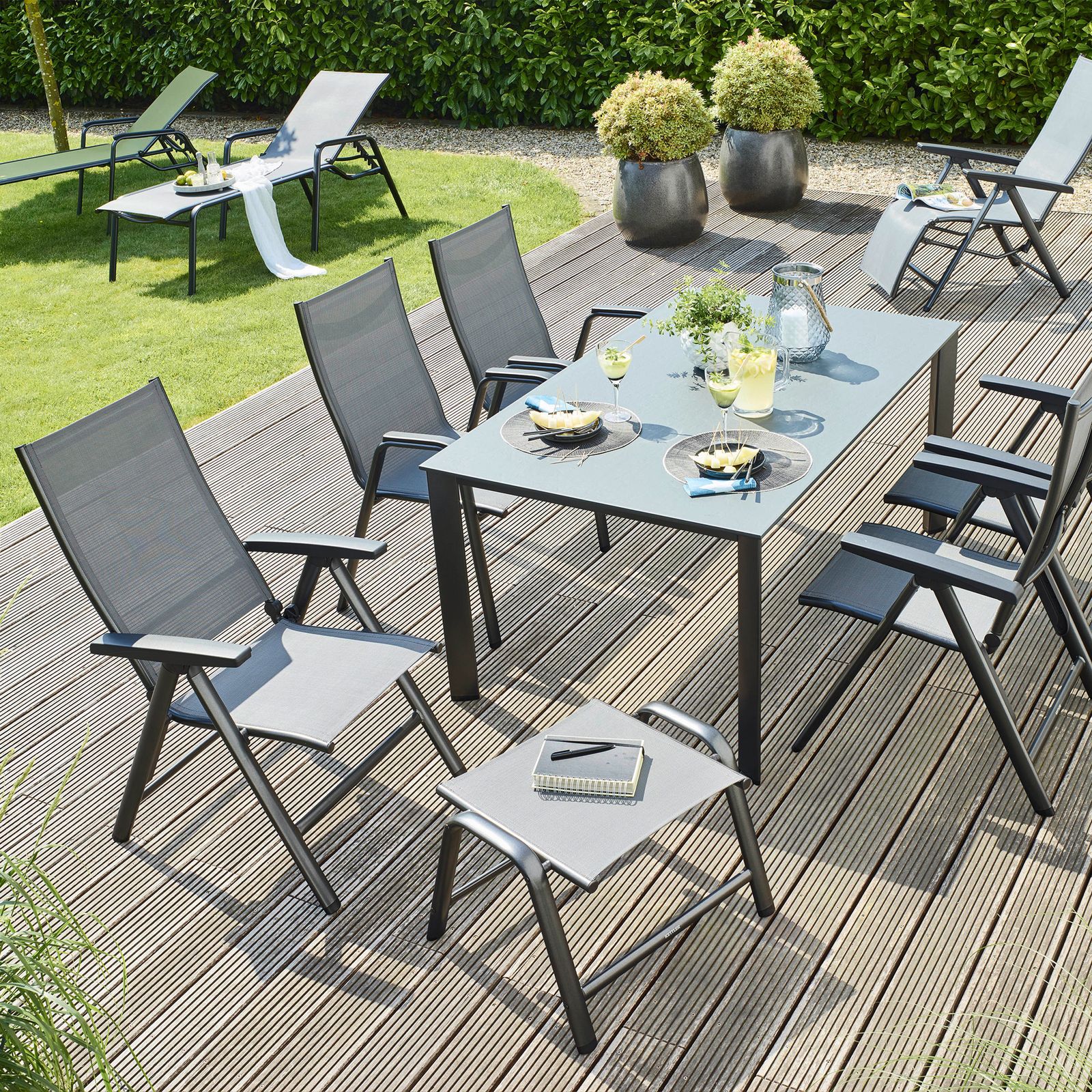 DAJAR.co.uk - garden furniture and tableware