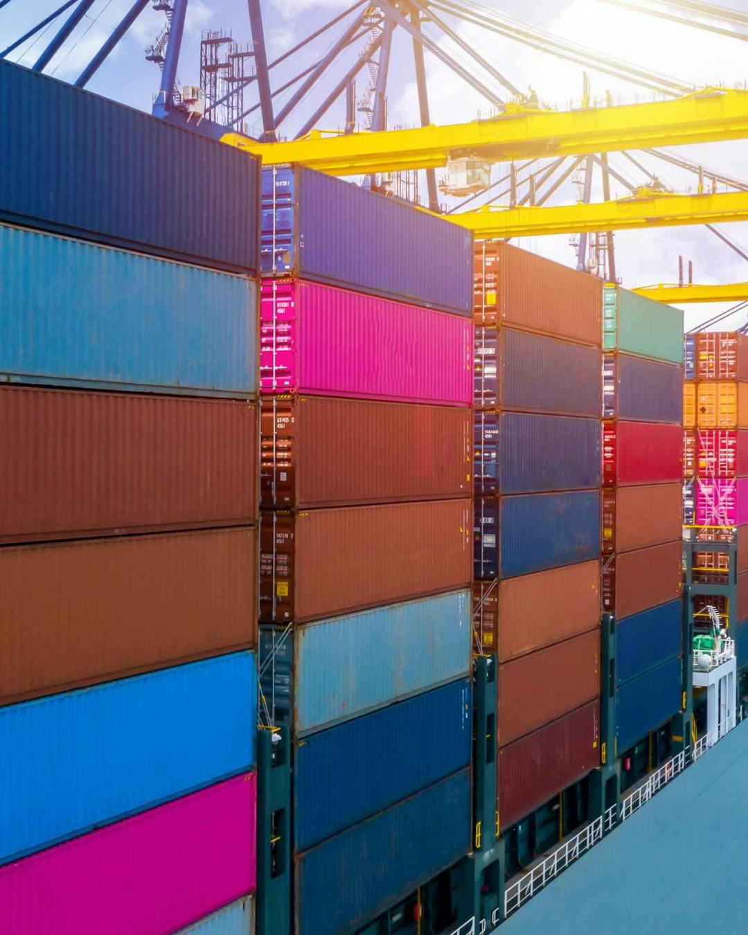 Container shipping glossary: learn shipping terminology with DCSA