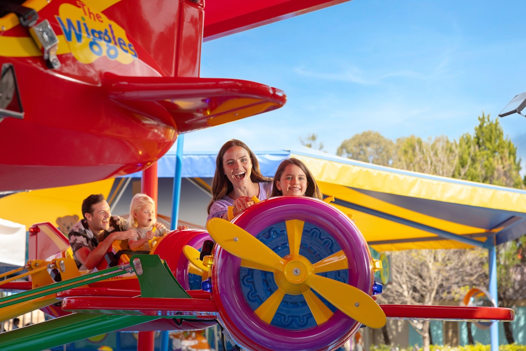 Big Red Planes | Dreamworld