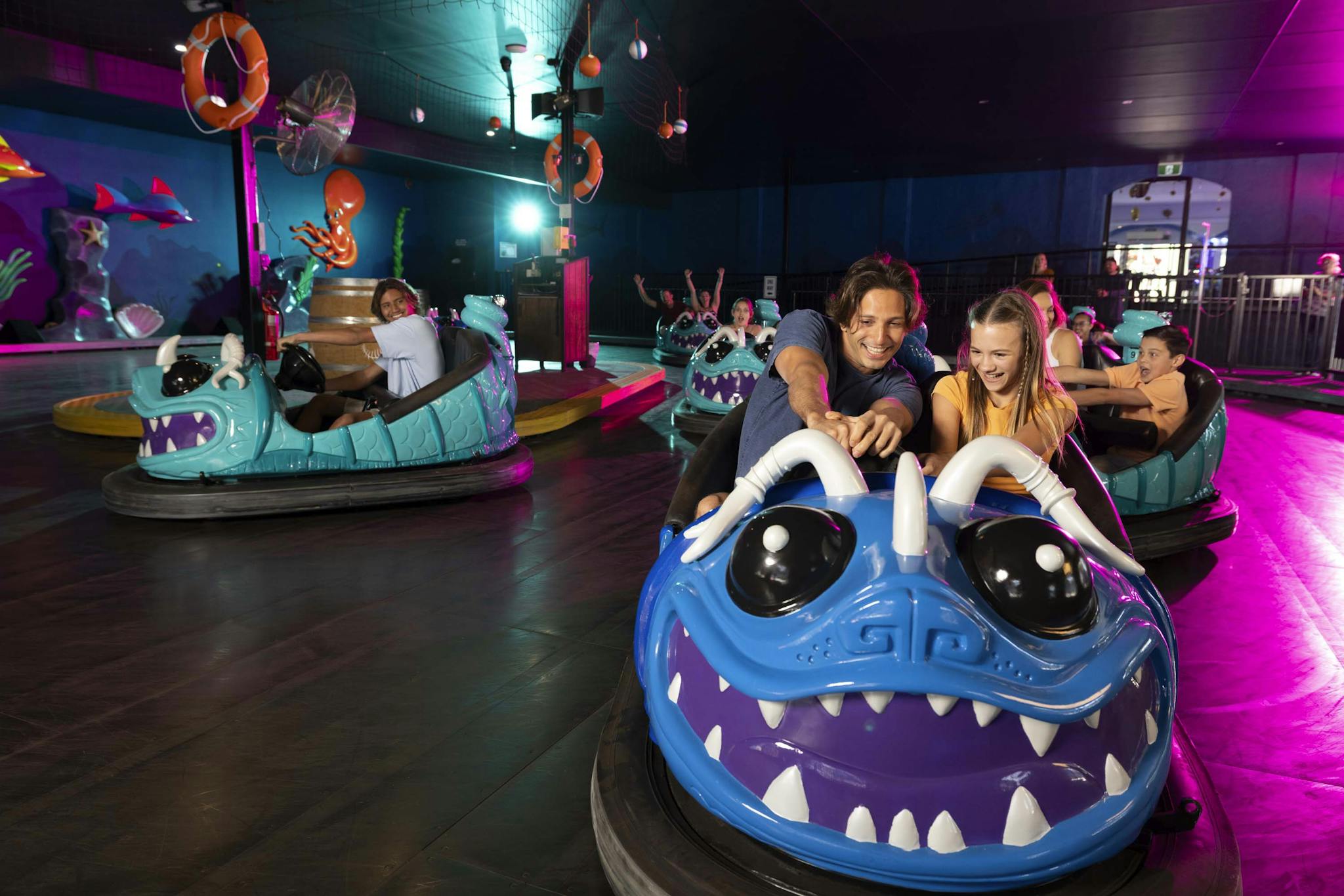 Deep Sea Dodgems | Dreamworld