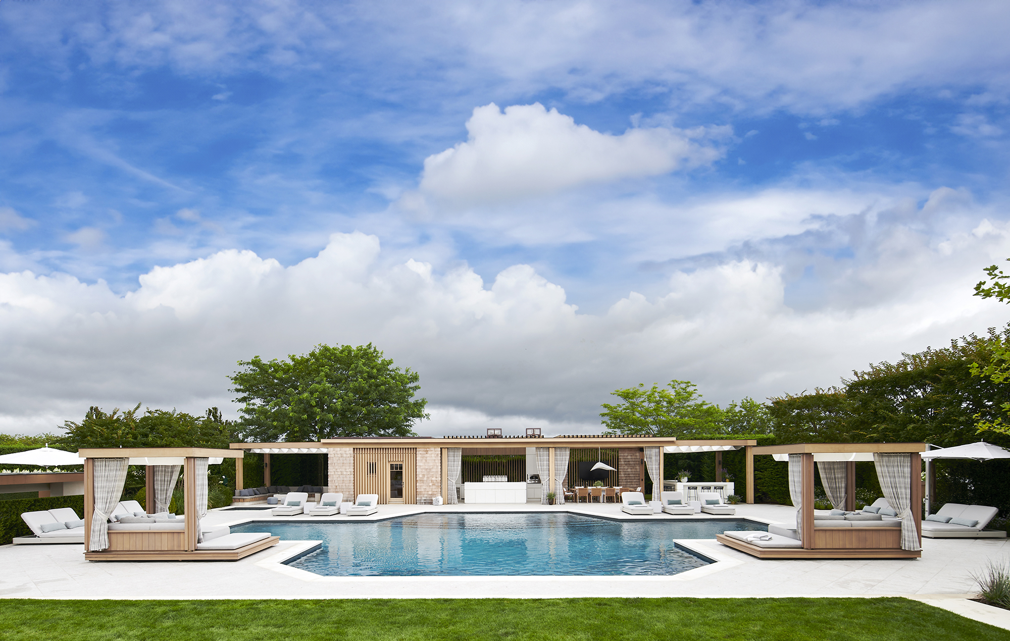 HAMPTONS POOL HOUSE | GRADE Architecture + Interior Design Firm