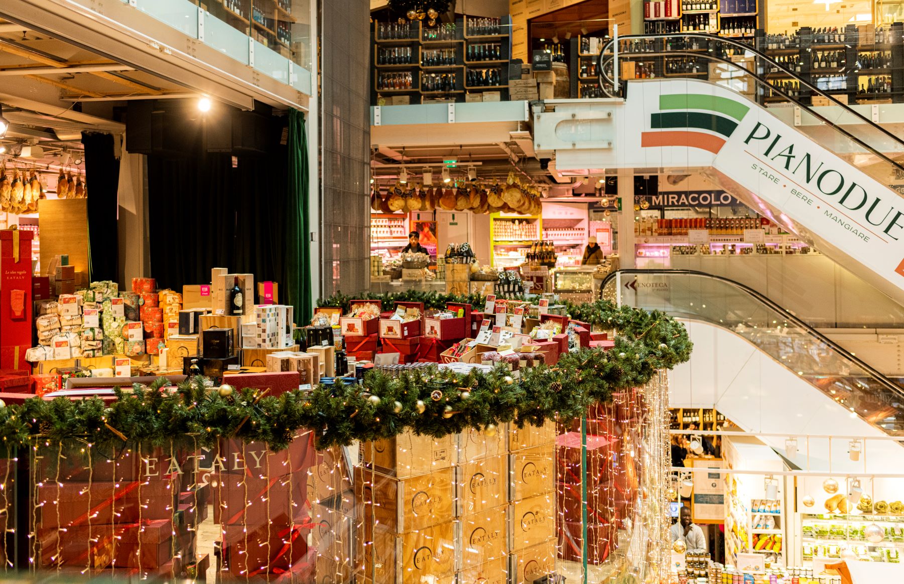 Un Natale tutto tuo da Eataly Milano Smeraldo: idee regalo e menu delle ...