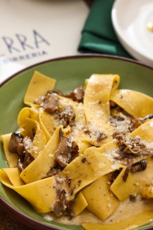 SERRA by Birreria - Seasonal Rooftop Restaurant in NYC | Eataly