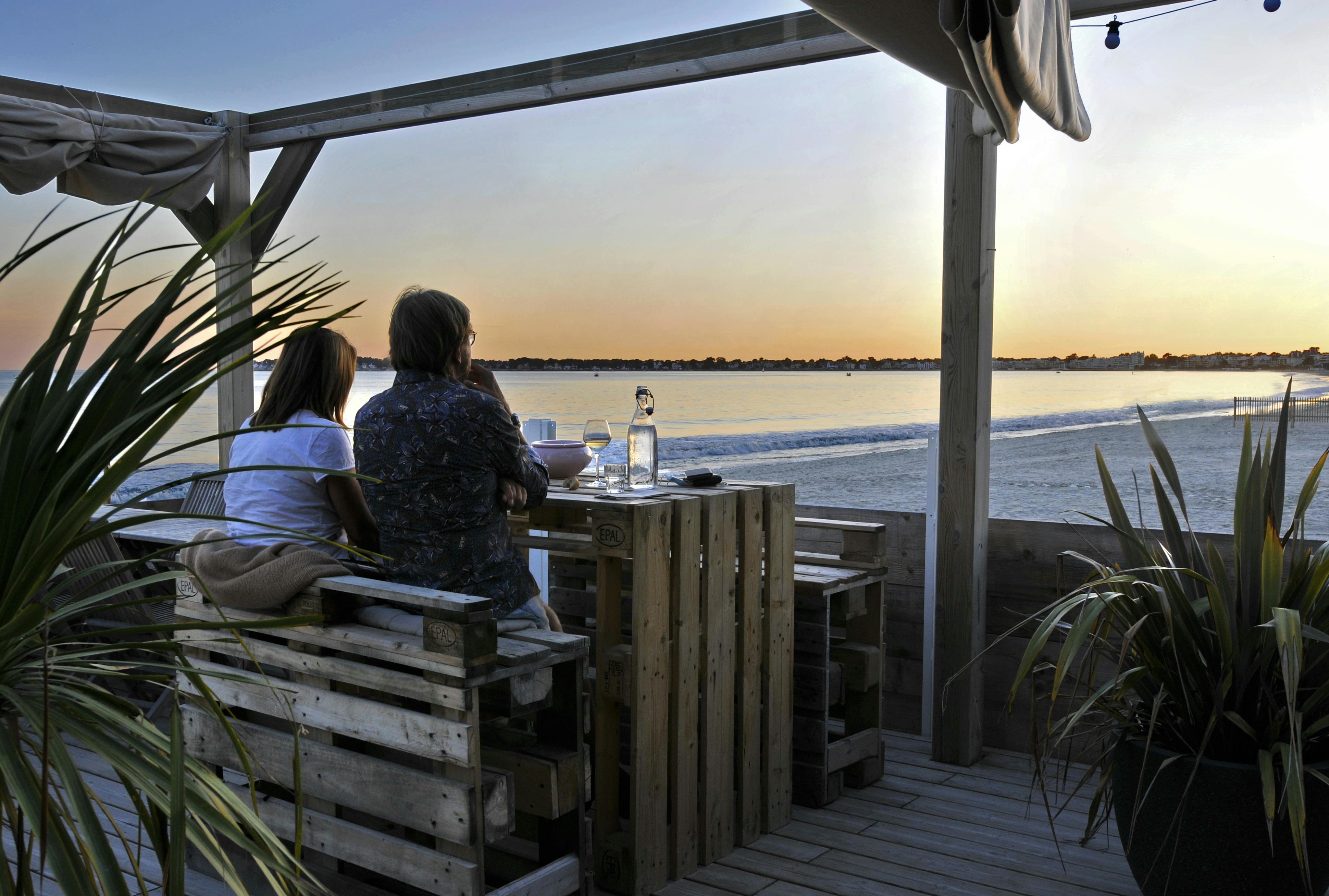 10 restaurants à tester cet été pour profiter au bord de l'eau - Le ...