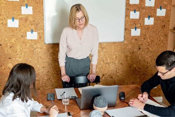 10 Leadership Training Topics for Presentations | SC Training