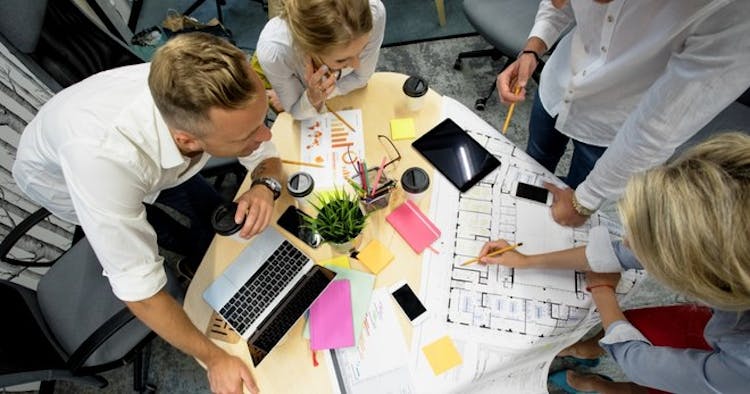 10 Management training topics to train new managers | SC Training