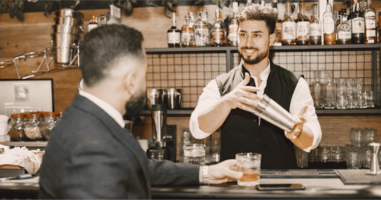 12 Bartender skills that every great bar looks for | SC Training