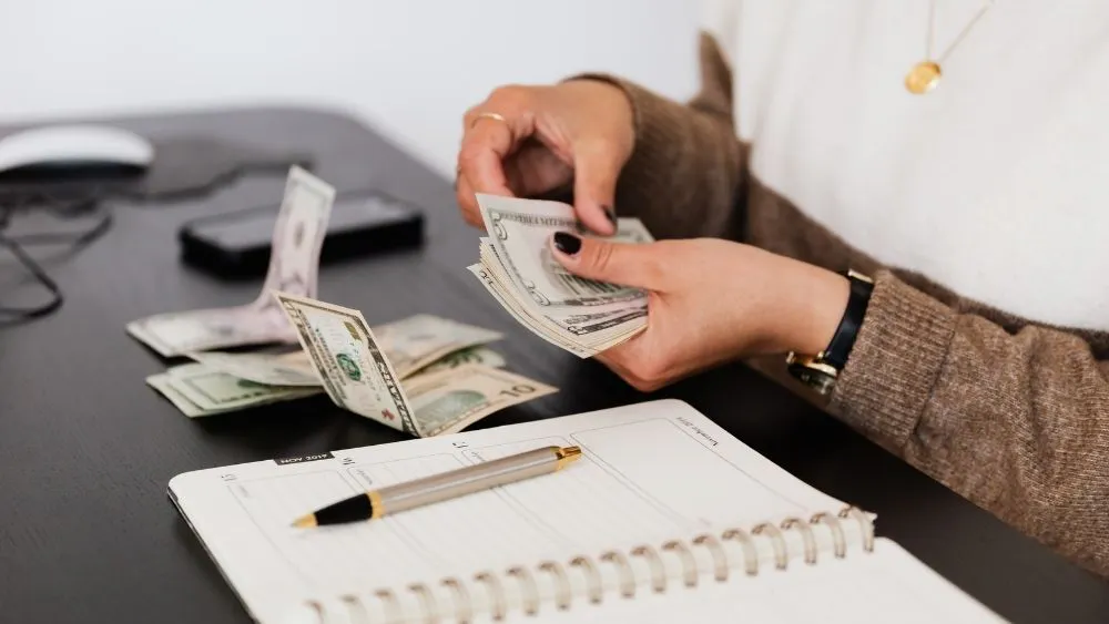 Top 10 Cash handling procedure trainings online | SC Training