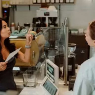 10 Dealing with difficult customers training - tips included! | SC ...