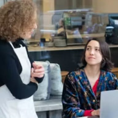 10 Dealing with difficult customers training - tips included! | SC ...